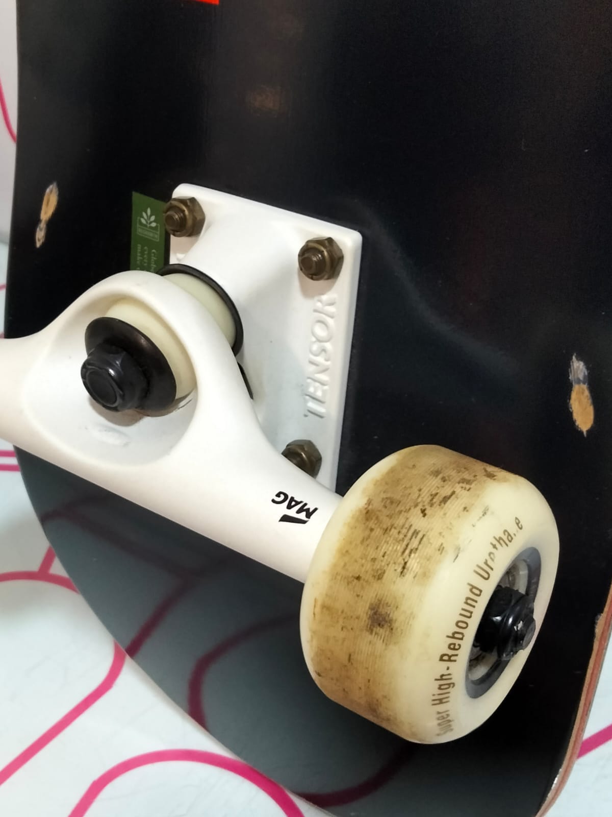 SKATE GLOBE MAPLE+ CON RODAMIENTOS TENSOR MAG – Nolotire