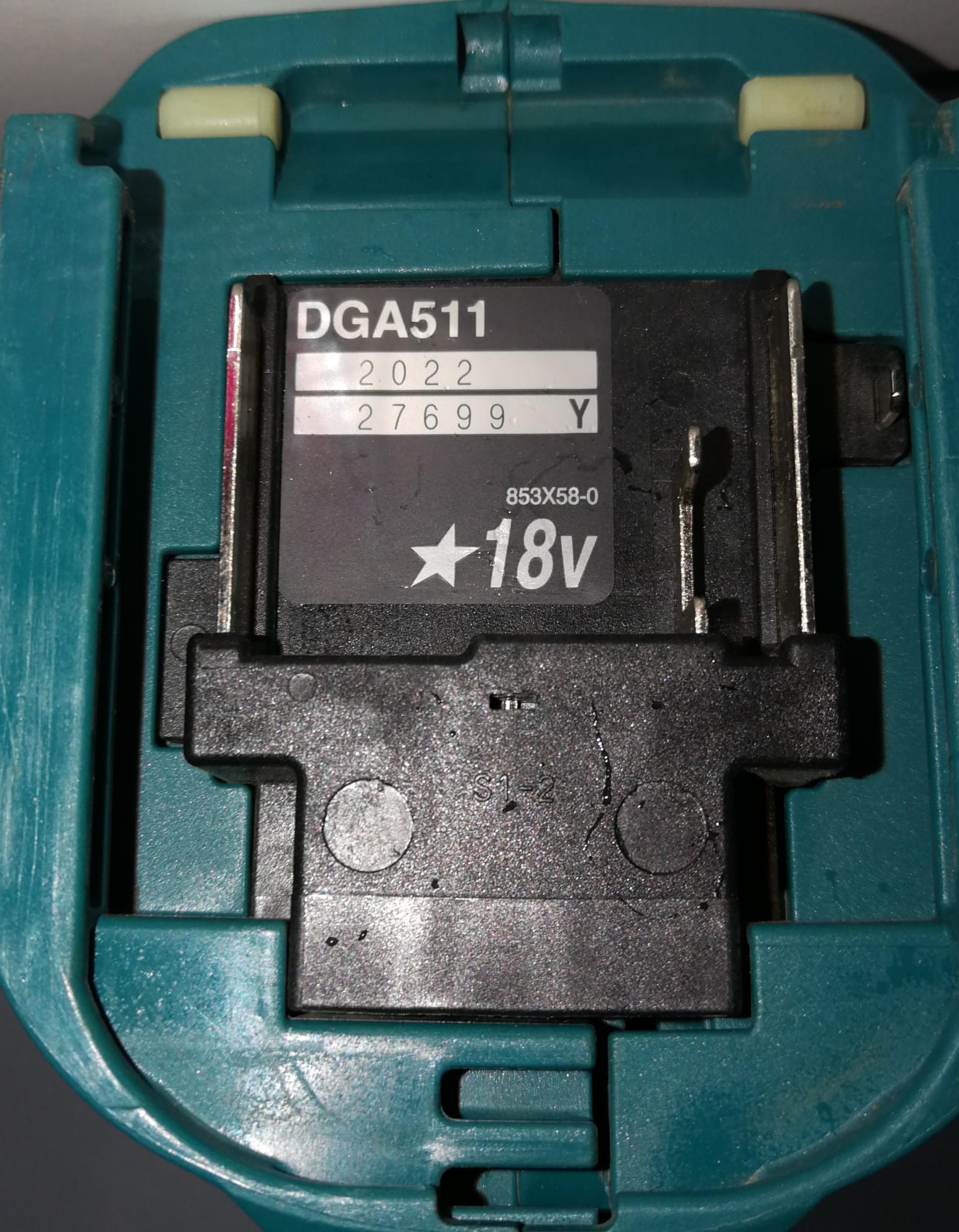 RADIAL BATERIA MAKITA DGA511 CON BATERIA Y CARGADOR – Nolotire